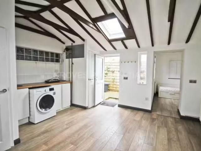 Deal! 1 BA 1 bedroom flat for rent in New Malden KT3