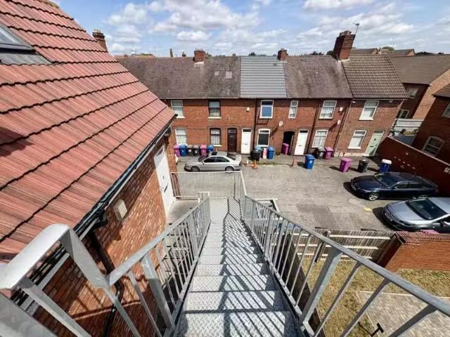 Cozy 1 BA 1 bedroom flat for rent in Offa Street, Tamworth, B79