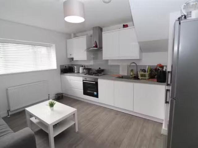 Charming 1 BA 1 bedroom flat for rent in Parkfield Place, Gaba.