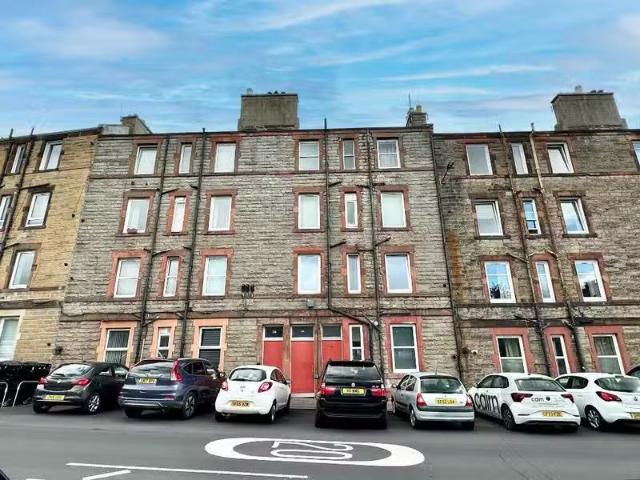 Just in! 1 BA 1 bedroom flat for rent in Restalrig Road South.