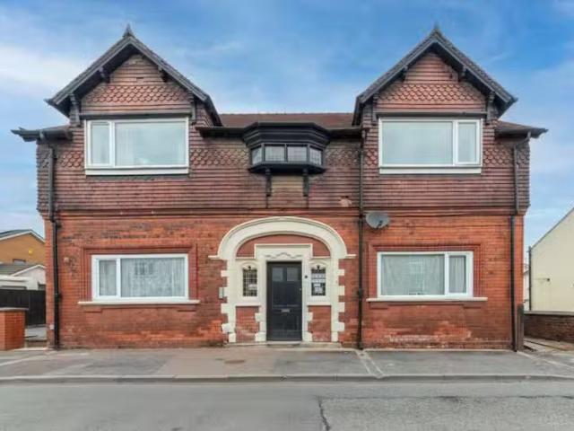 Deal! 1 BA 1 bedroom flat for rent in Spon Green, Rose & Thist.