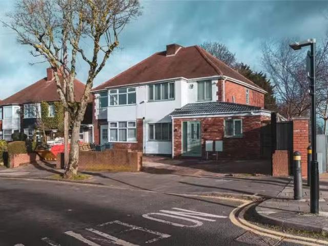 Unique 1 BA 1 bedroom house for rent in Lockwood Road, Birming.