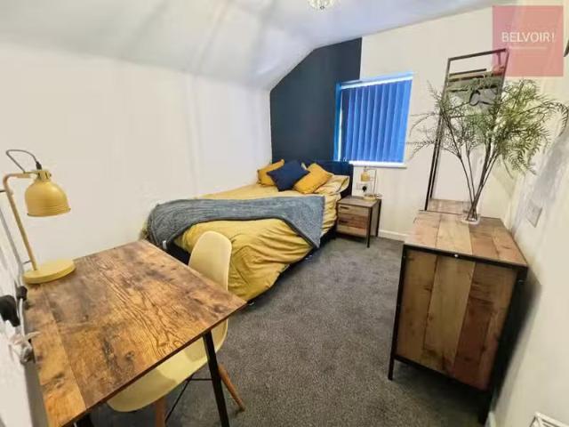 Just in! 1 BA 1 bedroom house of multiple occupation for rent.