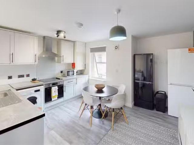 New 1 BA 1 bedroom house share for rent in F3, 8 Piccadilly Pl.