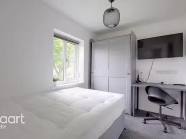 Cozy 1 BA 1 bedroom house share for rent in Kensal Rise, Derby.