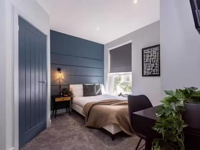 Charming 1 BA 1 bedroom house share for rent in Leopold Street.