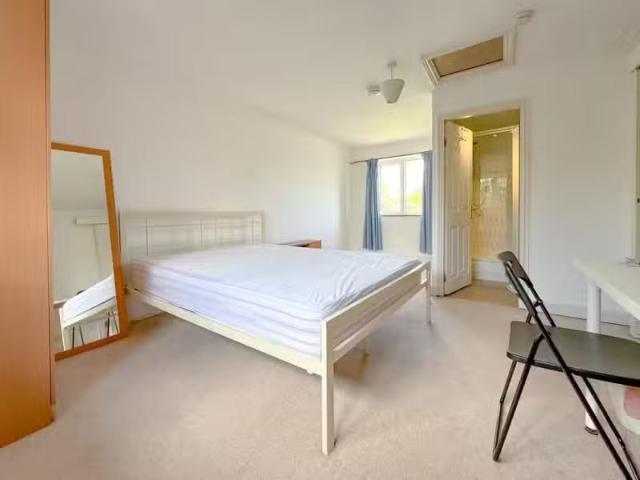 Rental! 1 BA 1 bedroom house share for rent in Maple Close, Li.