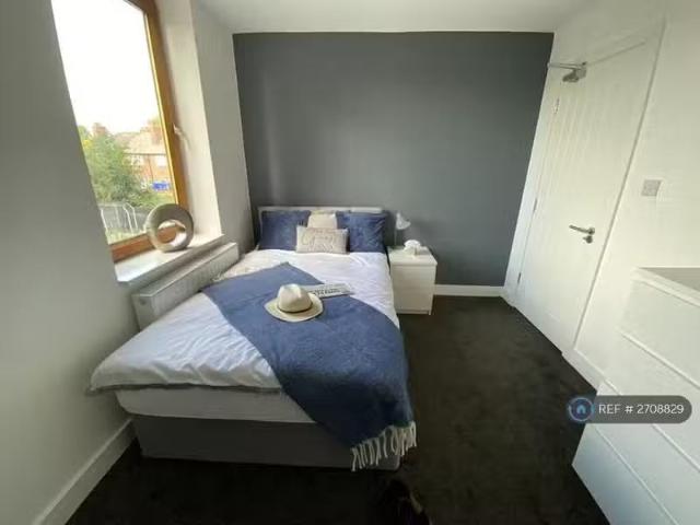 Charming 1 BA 1 bedroom house share for rent in North Eastern.