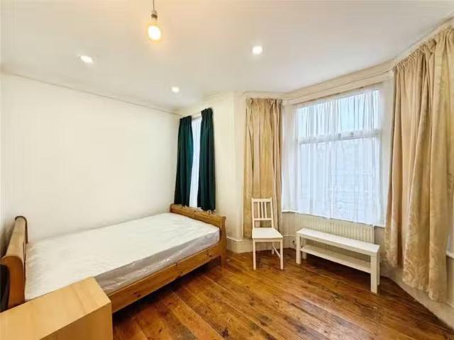 For Rent! 1 BA 1 bedroom Property to rent, Rochester Street, C.
