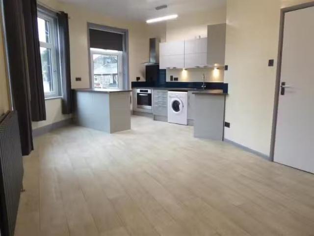 Rental! 1 BA 2 bedroom apartment for rent in Briggate, Silsden.