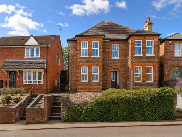 New 1 BA 2 bedroom apartment for rent in Cravells Road, Harpen.