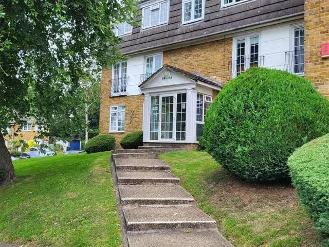 New 1 BA 2 bedroom apartment for rent in Crofton Way, ENFIELD.