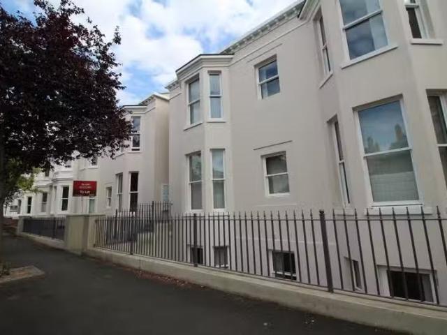 Unique 1 BA 2 bedroom apartment for rent in Flat 12, 56 Russel.