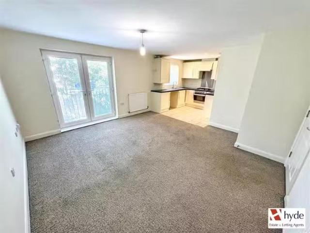 New 1 BA 2 bedroom apartment for rent in Flat 25 The Horizons.