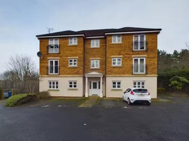 Cheap 1 BA 2 bedroom apartment for rent in Highfields Park Dri.