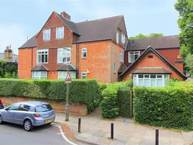 New 1 BA 2 bedroom apartment for rent in Hillside Road, St. Al.