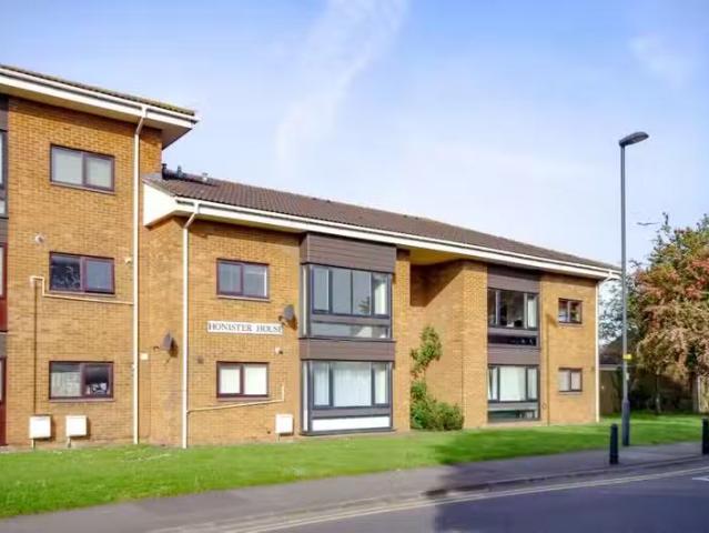 Nice 1 BA 2 bedroom apartment for rent in Honister House, Wind.