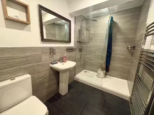 New 1 BA 2 bedroom apartment for rent in Price Street, West Br.