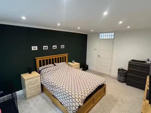 New 1 BA 2 bedroom apartment for rent in Station Road, AMERSHA.