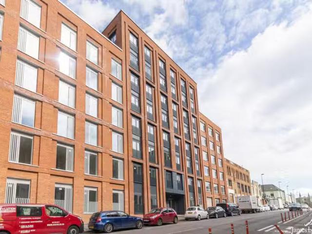 New 1 BA 2 bedroom apartment for rent in Sapphire Court, Bradf.