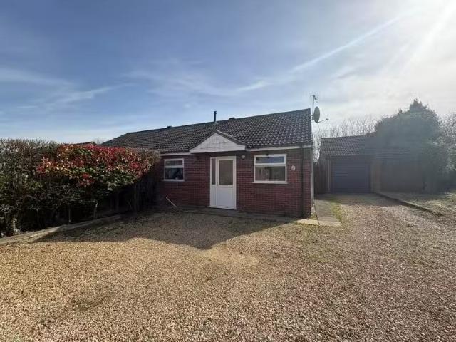 Cheap 1 BA 2 bedroom bungalow for rent in Henrys Court, Watton.