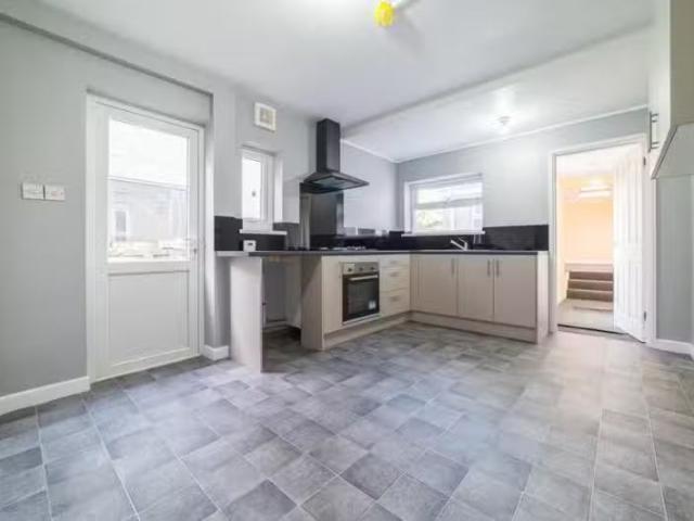 Unique 1 BA 2 bedroom ground floor flat for rent in Merches Ga.
