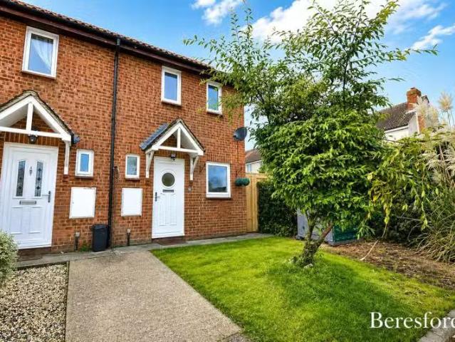 New 1 BA 2 bedroom end of terrace house for rent in Catherines.