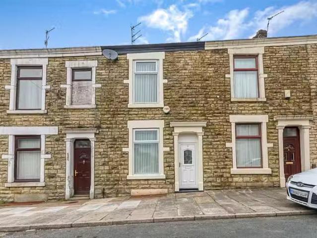 Just in! 1 BA 2 bedroom end of terrace house for rent in Snape.