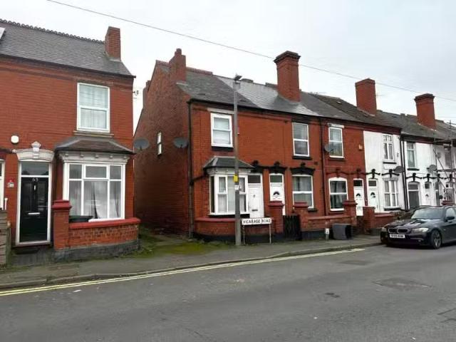 Cozy 1 BA 2 bedroom end of terrace house for rent in Vicarage.