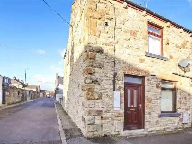 Cozy 1 BA 2 bedroom End Terrace House to rent, Bertha Street.