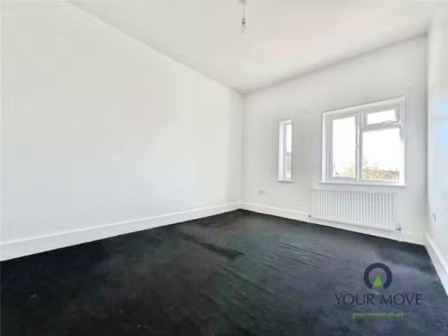 Charming 1 BA 2 bedroom Flat to rent, High Street, Swanley, BR.