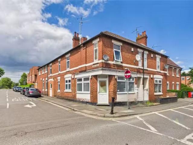 Charming 1 BA 2 bedroom Flat to rent, Wood Street, Kettering.