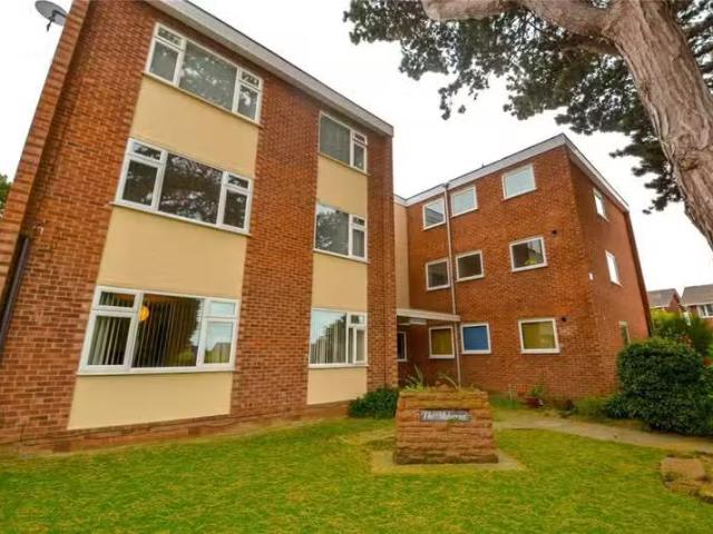 Nice 1 BA 2 bedroom flat for rent in The Malverns, Ringwood, P.