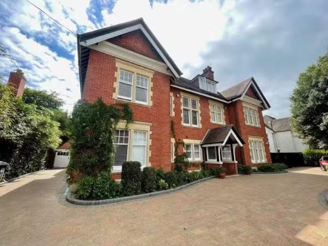 Just in! 1 BA 2 bedroom flat for rent in Two Bedroom Student F.