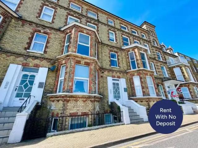 Cozy 1 BA 2 bedroom flat for rent in Victoria Parade, Broadsta.