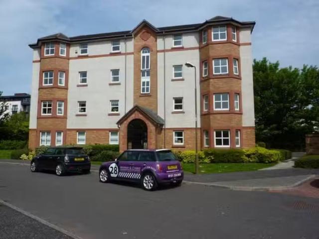 Unique 1 BA 2 bedroom flat for rent in West Ferryfield, Fettes.