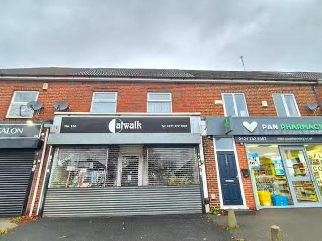 Cozy 1 BA 2 bedroom flat for rent in A Garretts Green Lane, Bi.