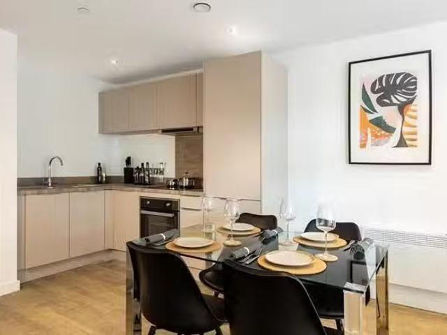 Unique 1 BA 2 bedroom flat for rent in Allegro, Exchange Squar.