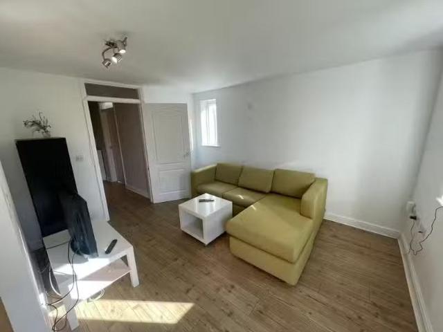 Just in! 1 BA 2 bedroom flat for rent in Apollo Way, Cambridge.