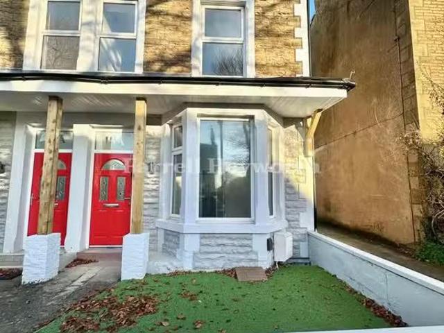 Deal! 1 BA 2 bedroom flat for rent in Bare Avenue, Bare, Morec.