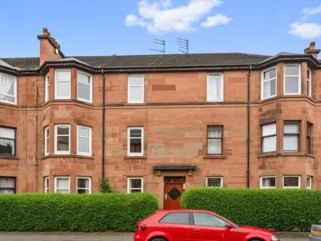 Charming 1 BA 2 bedroom flat for rent in Cartside Street, Glas.