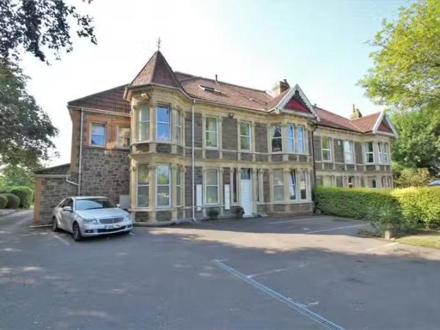 Nice 1 BA 2 bedroom flat for rent in Conham Hill, Hanham, BS15.
