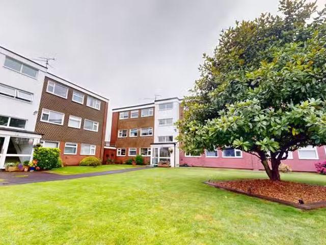 For Rent! 1 BA 2 bedroom flat for rent in Clos Treoda, Whitchu.