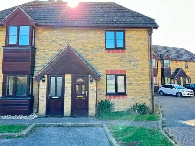 New 1 BA 2 bedroom flat for rent in Clayfields, Peacehaven, Ea.