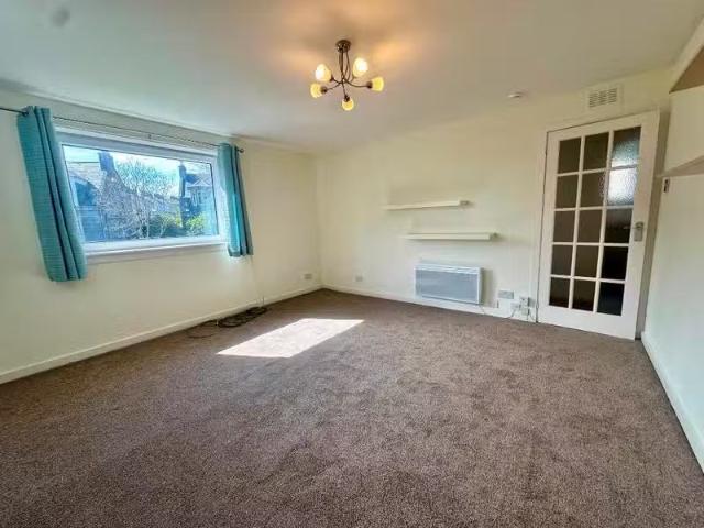 For Rent! 1 BA 2 bedroom flat for rent in Clifton Road, Aberde.