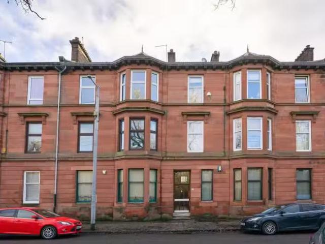 Deal! 1 BA 2 bedroom flat for rent in Eastercraigs, Glasgow, G31