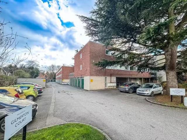 New 1 BA 2 bedroom flat for rent in Gilmerton Court, Trumpingt.