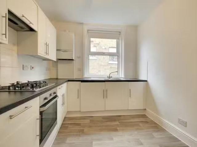 For Rent! 1 BA 2 bedroom flat for rent in Graham Mansions PP4.
