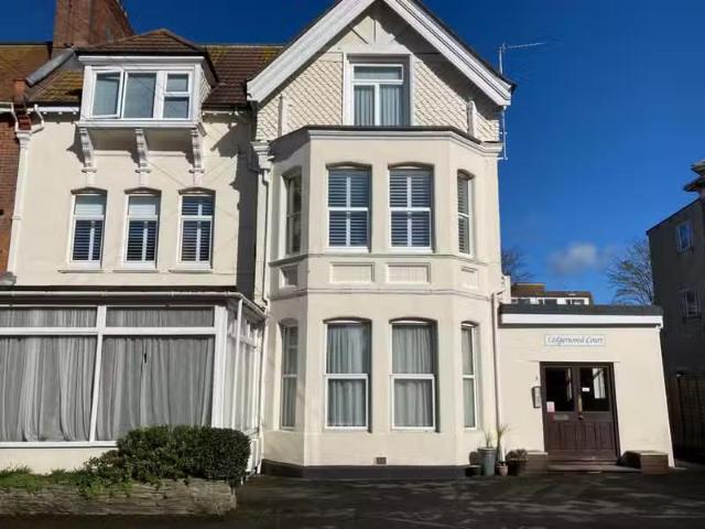 New 1 BA 2 bedroom flat for rent in Ledgerwood Court, Owls Roa.
