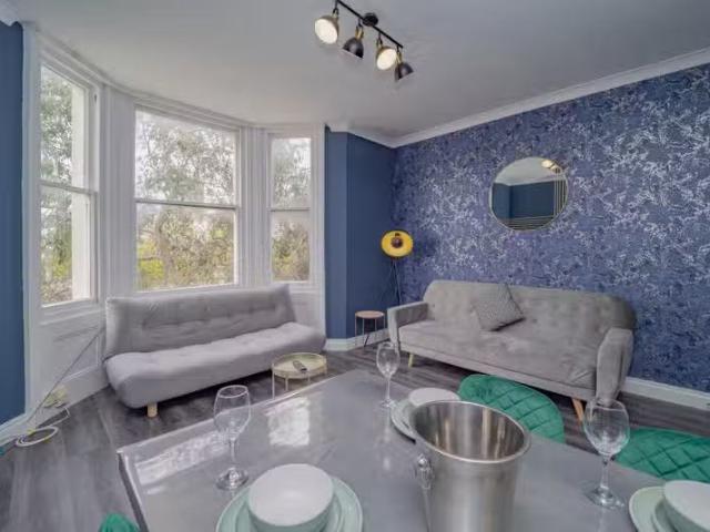 New 1 BA 2 bedroom flat for rent in Richmond place, Brighton.